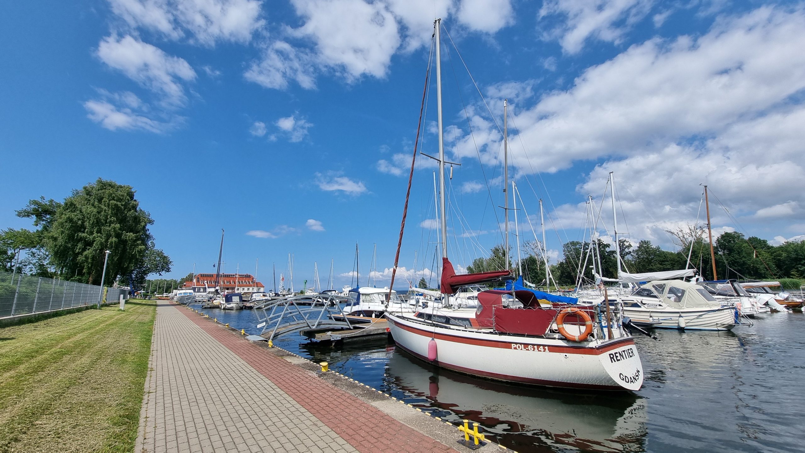 Planowanie tras, pogoda, marina pod ręką – wszystko w jednej aplikacji ...